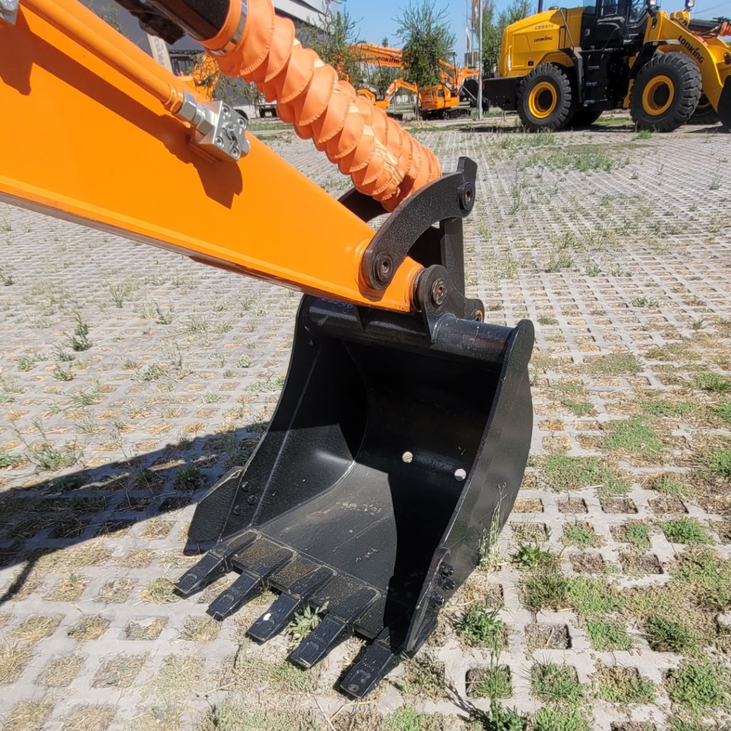 Excavadora Compacta Lonking CDM6060 - Movsa Maquinarias